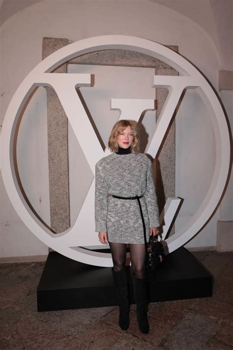 LEA SEYDOUX At Louis Vuitton Cruise Show 2024 Photocall At Isola Bella