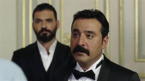 Mustafa Üstündağ kimdir kaç yaşında hangi dizilerde oynadı En Son
