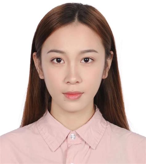 拍身份证照片穿什么颜色衣服学会这几个上镜小技巧注意穿衣发型妆容表情拍出完美证件照 说明书网