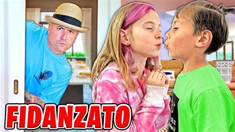 GIORGIA INVITA IL SUO NUOVO FIDANZATO DI NASCOSTO NELLA NOSTRA NUOVA