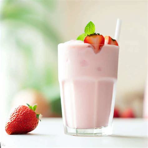 Milkshake de Morango Caseiro Faça em casa essa delícia