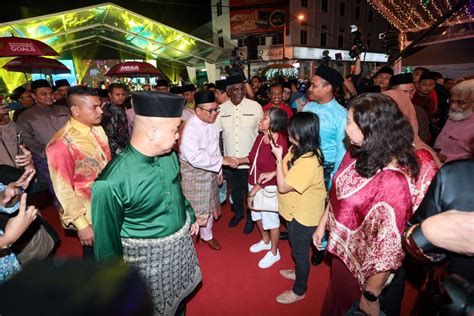 No Campaign Elements In KKB Raya Open House Says Amirudin The Star