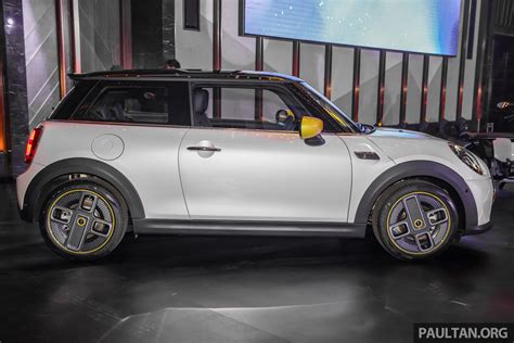 2023 MINI Cooper SE EV追加新的白色选择 要价19 9万 2023 MINI Cooper SE Electric