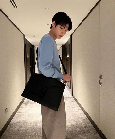 Hwang In Youp 06 10 23 Instagram Hi High Hiy Dior Em 2024 Famosos