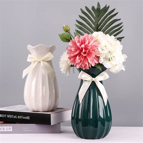Nordic White Ceramic Vase Simple Flower Shape Flower Pot Modern Home