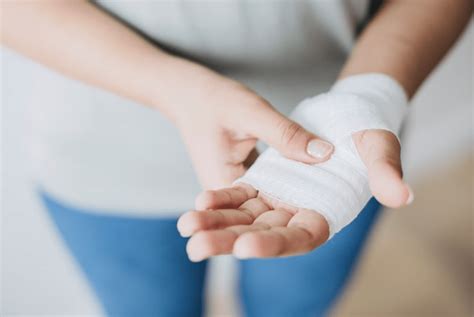 Fraturas nas mãos e punhos estão entre as principais lesões de