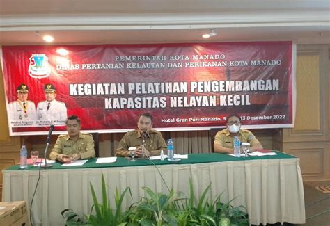 Sekda Micler Lakat Buka Pelatihan Pengembangan Kapasitas Nelayan Kecil