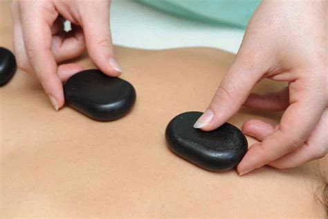 Le Massage Aux Pierres Chaudes Massage Pierres Chaudes Pierre Chaude