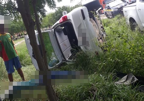 Acidente entre carro e caminhonete deixa um morto e três feridos na BR
