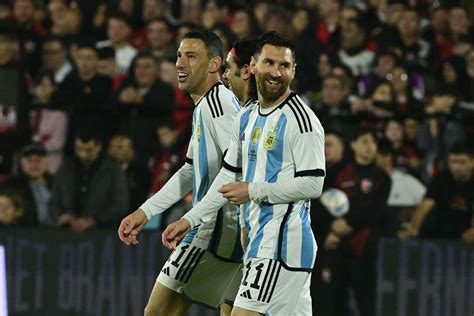 Maxi Rodr Guez Tuvo Su Despedida Con Messi Y Otras Figuras Diario N Cleo