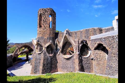Tour por la Colonia Güell y Cripta de Gaudí Barcelona