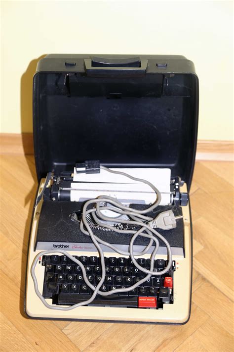 Elektryczna maszyna do pisania Brother Elektric 3000 Gdańsk Osowa OLX pl