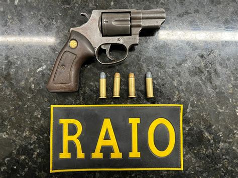 Polícia Militar apreende arma de fogo e munições durante patrulhamento