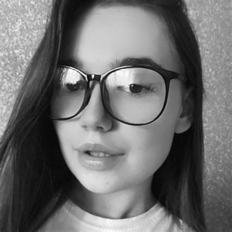 Stream Veronika Music Listen To Songs Albums Playlists For Free On