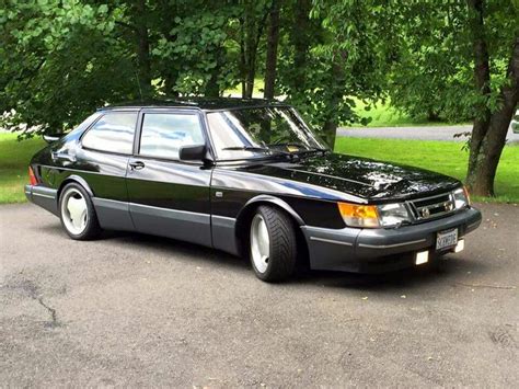Saab 900 Classic Car