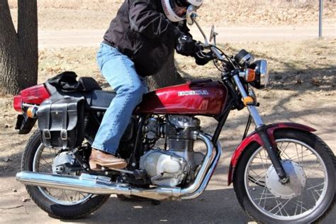 4 Manfaat Hidupkan Mesin Motor Menggunakan Kick Starter