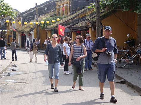 Hội An điều chỉnh thời gian thực hiện tuyến phố đi bộ Du lịch nào