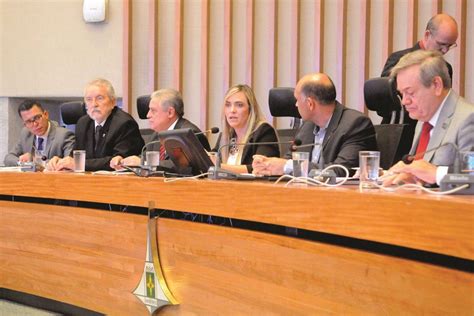 Fisenge participa de lançamento da Frente Parlamentar de Engenharia em