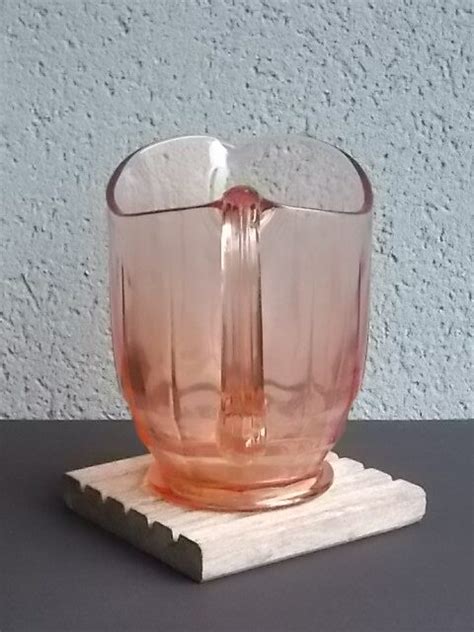 VINT UP et REC UP Pichet à eau en verre teinté Rose