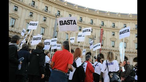 Stupro Di Gruppo Sul Treno Milano Modena Lapresse