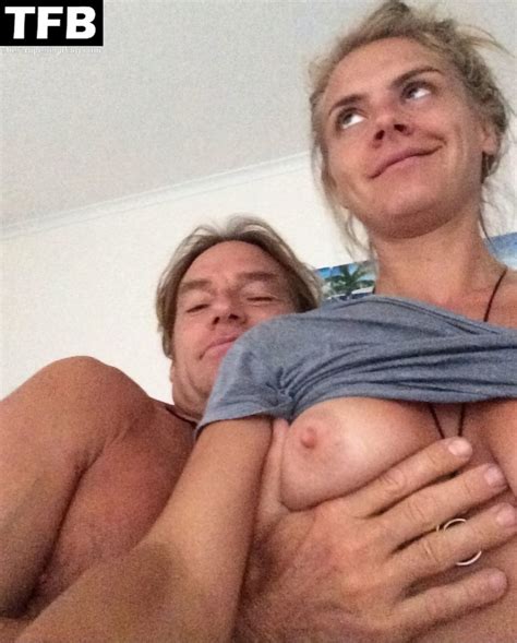Eliza Coupe Nude Sexy Leaked The Fappening 5 Photos OnlyFans