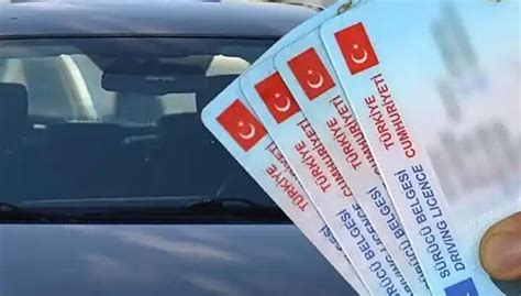 Eski tip ehliyetler ne zaman geçersiz olacak Ehliyet yenileme ücreti