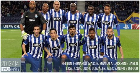 Plantel 2013 14 Do FC Porto Invicta De Azul E Branco