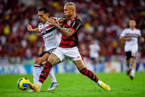Everton Cebolinha assume camisa número 11 do Flamengo FlaResenha