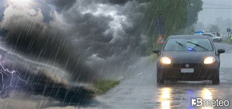 Cronaca Meteo Forti Piogge Su Gran Parte Del Nord E In Toscana Vento
