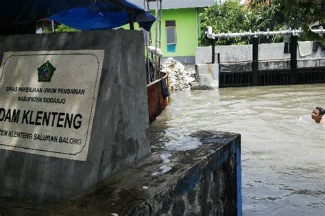 Banjir Di Sidoarjo Akibat Sampah Suara Surabaya