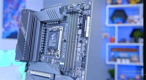 Should I Plug Monitor Into Motherboard Or Gpu