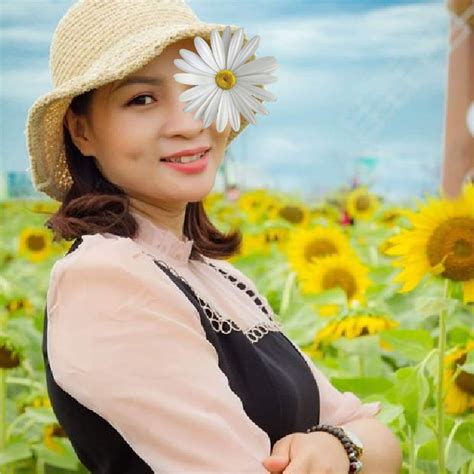 Tuy t Nhi Ch gái tìm phi công qu n 1 hành ng êm khuya Máy Bay