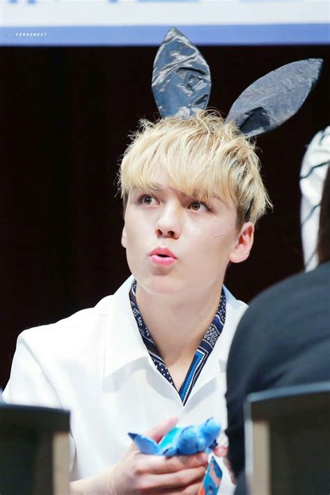 Pin By L Diaip On Seventeen Vernon Vernon Hansol Seventeen