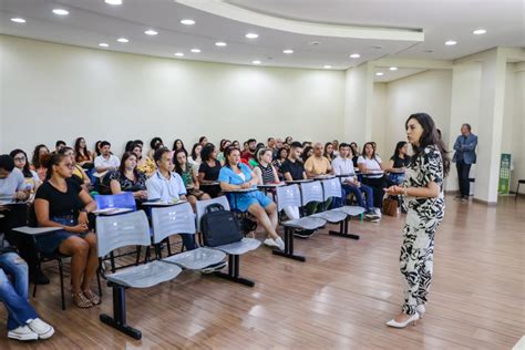 Prefeitura de Ferraz faz treinamento os novos agentes comunitários