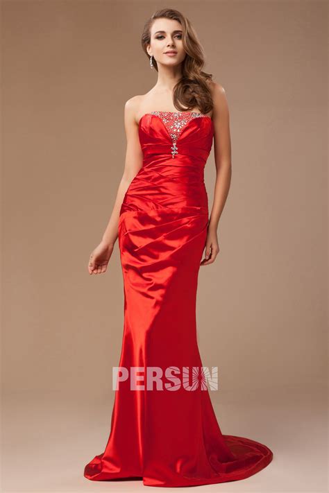 Robe soirée bustier rouge plissée avec traîne chapel JMRouge fr
