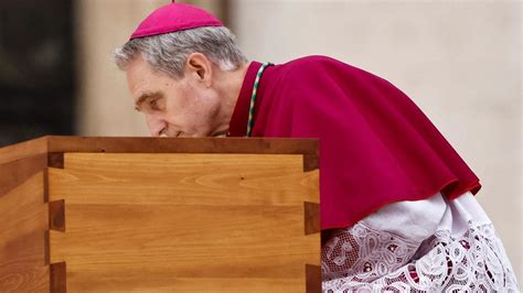 Morto Ratzinger Da Monsignor Georg Gaenswein Partono Gli Strali Verso