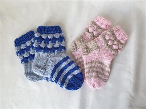 Strickanleitung Baby Socken in 2 Größen