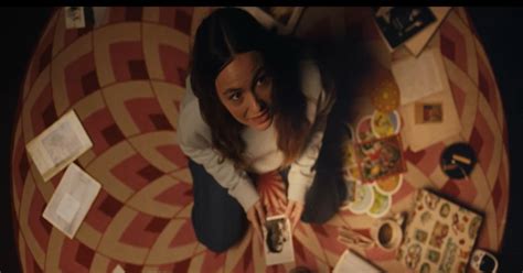 Rigoberta Bandini lanza el videoclip de Ay Mamá con mensaje y fantasía