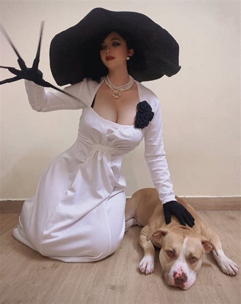 Unlock Full HD Set Of LadyDimitrescu In My Patreon Tier 1 This