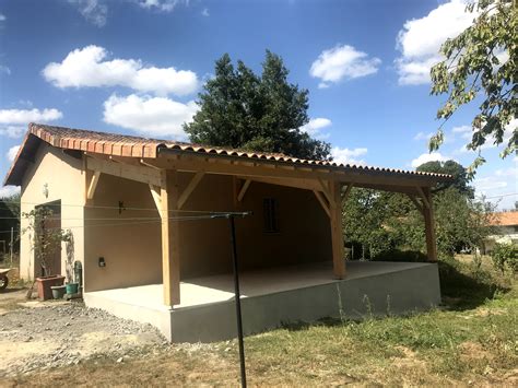 Appentis bois Charente Fabrication et pose de votre préau sur mesure
