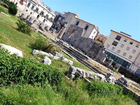 Temple Of Apollo Siracusa You Can See How People Have Built Their