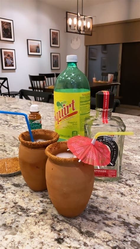 Jarritos De Barro Con Tequila