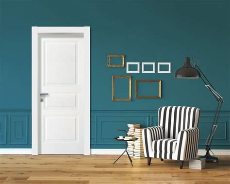Usi De Interior Albe Vopsite Si Lacuite Atat Un Design Clasic Cat Si