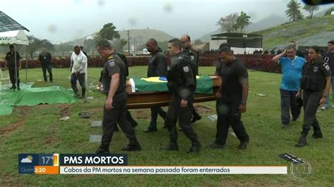 V Deo Corpos De Cabos Da Pm Mortos Na Semana Passada S O Enterrados