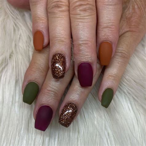 24 Fall Nail Art Ideas And Smokin Autumn Colors 2024 HubPages