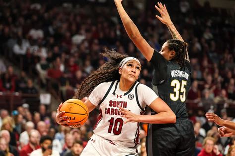 Kamilla Cardoso S Emerging Dominance Another Luxury For South Carolina