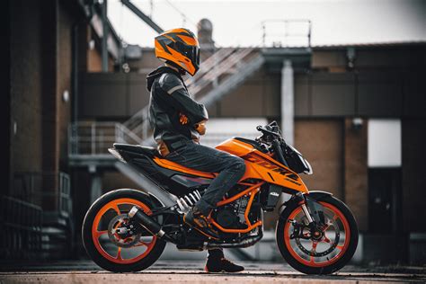 KTM Duke 2024 Découvrez les nouveautés époustouflantes des modèles