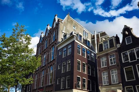 Holanda ámsterdam antiguas casas de piedra privadas en el centro