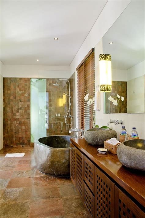 Salle de bain raffinée dans très belle villa de luxe à Bali