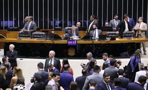 Câmara aprova regime de urgência para três projetos de lei acompanhe